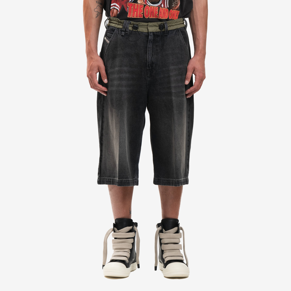 Mens DIESEL Clothing Brand Andre Loose Denim Shorts in Black